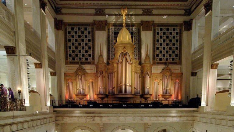 Philadelphia’s Wanamaker Organ: Power, Warmth, and Lyricism – The ...